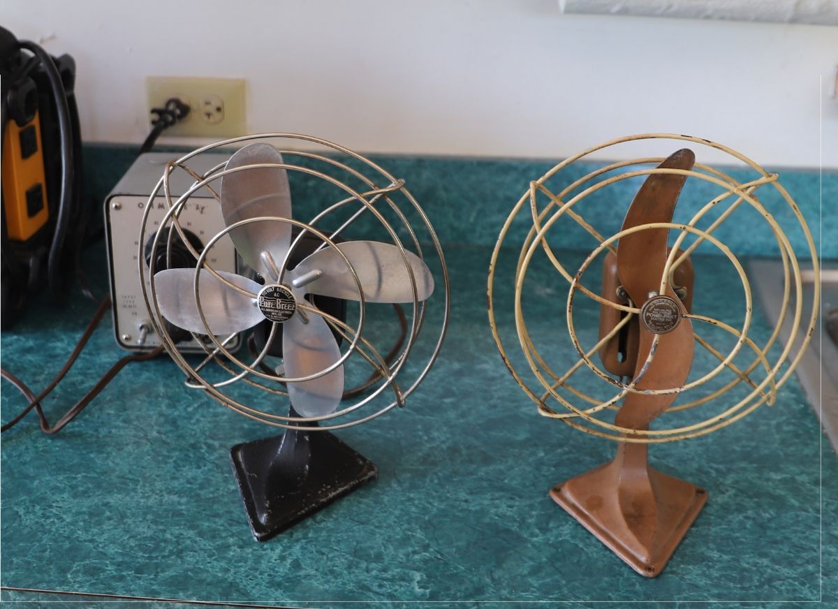 Another Microphone Fan - Pre-1950 (Antique) - AFCA Community