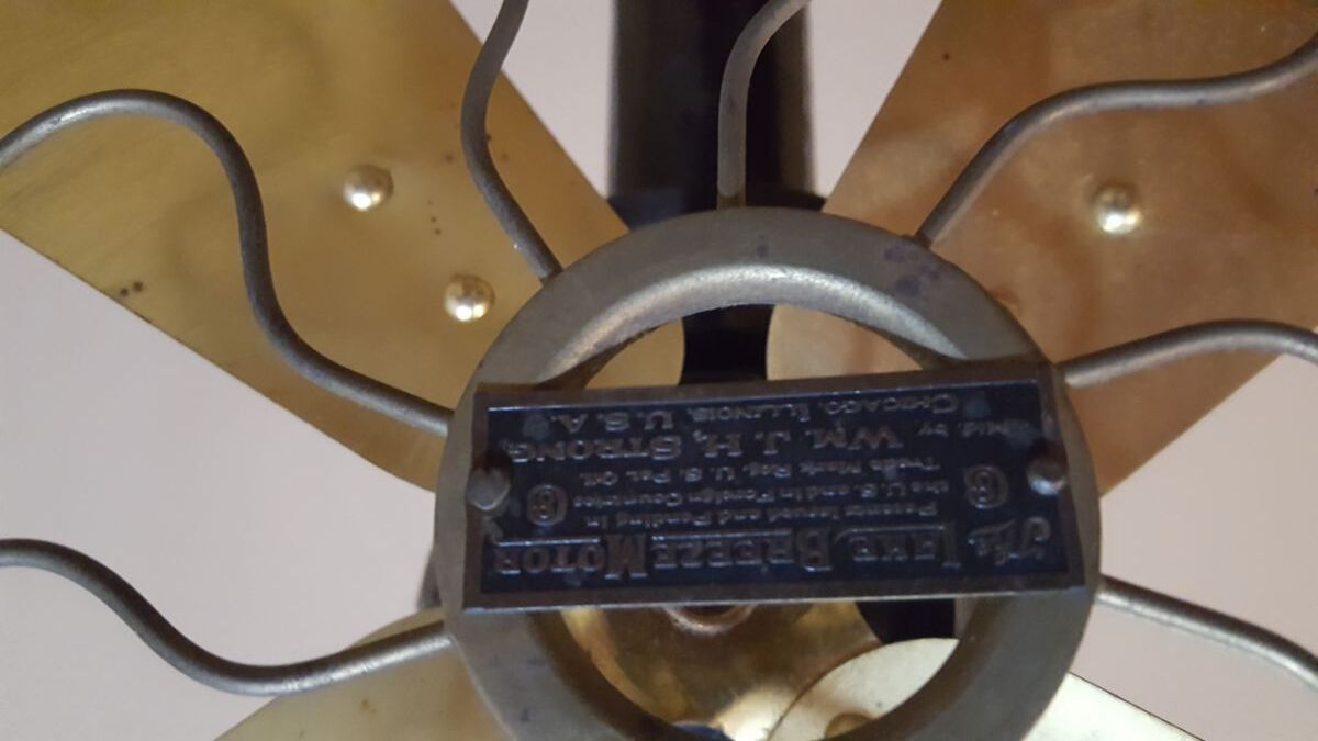 Wm J H Strong The Lake Breeze Motor Kerosene/Alcohol Fan - Pre-1950 ...